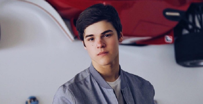 AJ Mitchell Bio, Early Life, Career, Net Worth and Salary