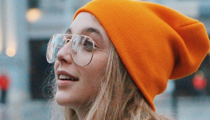 Emma Chamberlain Bio Bio, Early Life, Career, Net Worth and Salary Emma Chamberlain Bio Bio, Early Life, Career, Net Worth and Salary