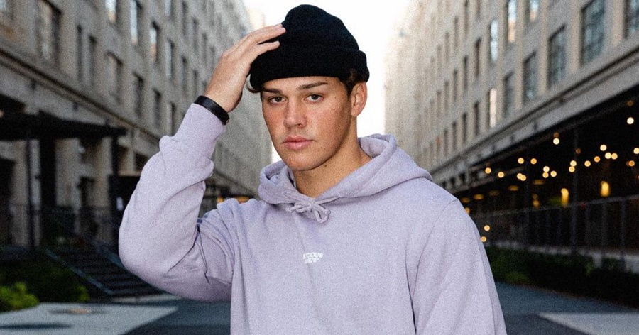 Noah Beck Bio Bio, Early Life, Career, Net Worth and Salary