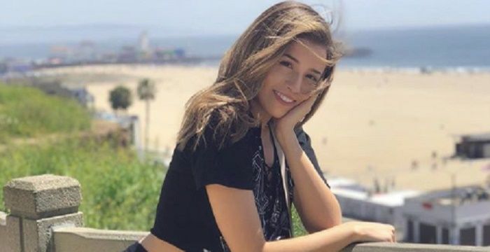 Pokimane Bio Bio, Early Life, Career, Net Worth and Salary